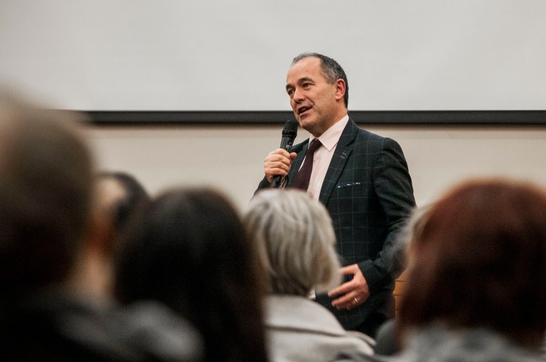 Online Lecture Series: Coping with Covid with Shane Martin ...